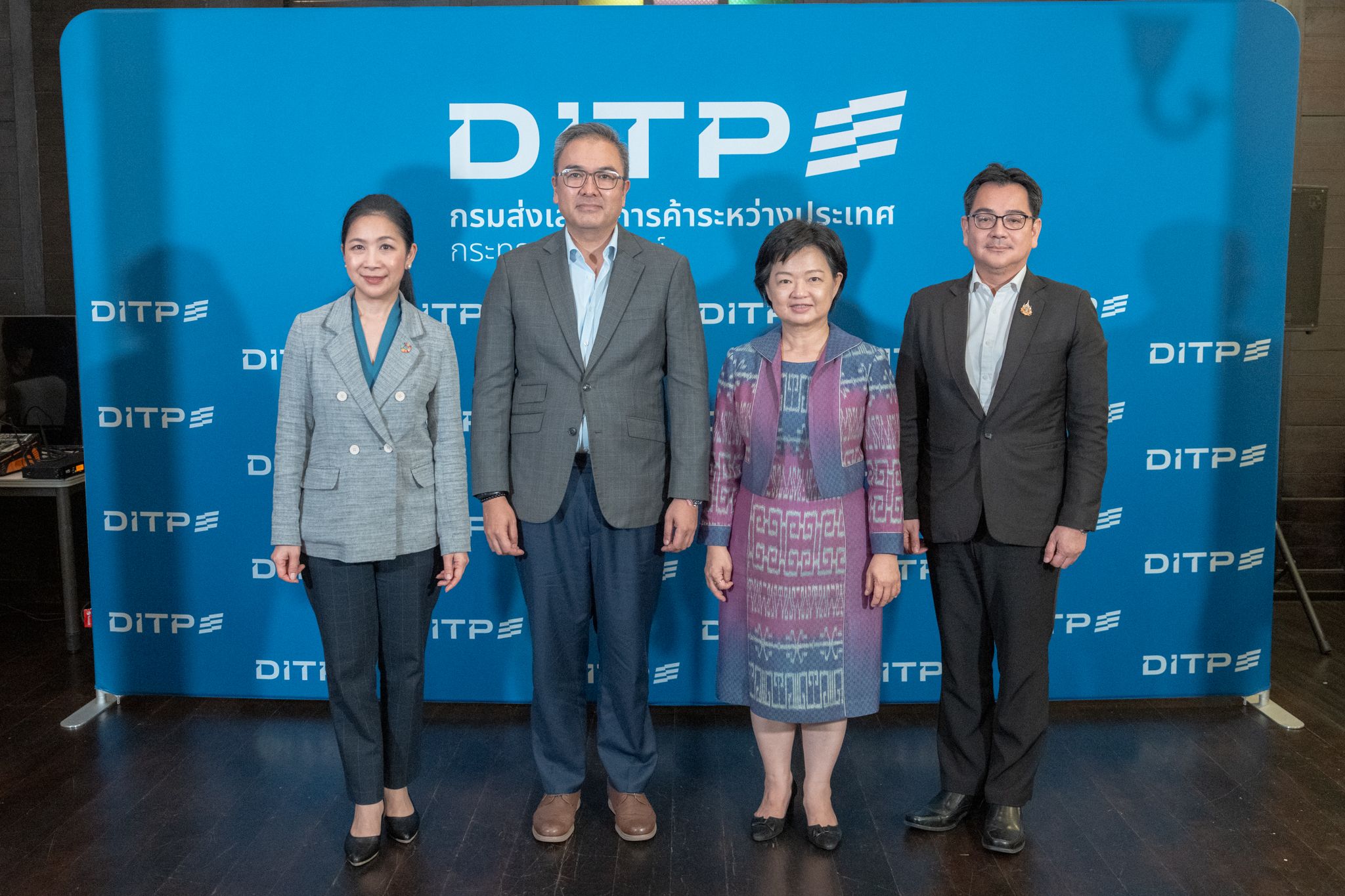 “DITP” เตรียมบุกตลาดศักยภาพใหม่รายสินค้า ตามนโยบาย “Quick Big Win” เผยความสำเร็จยกทัพเอกชนบุก ...